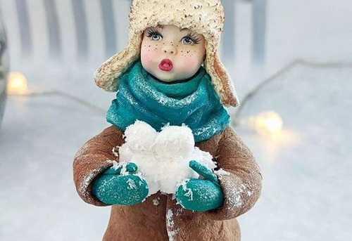 Ватная ёлочная игрушка Малыш со снежками