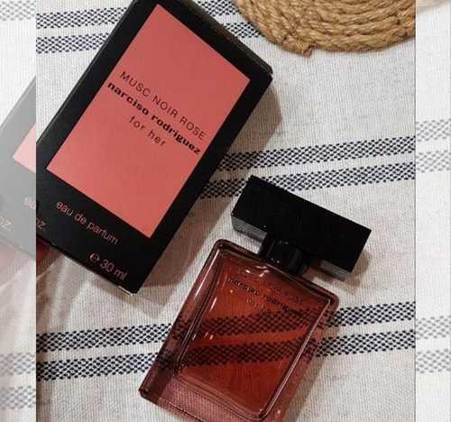 Narciso rodriguez musc noir rose