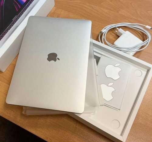 Macbook pro 13 m1 8 256