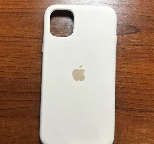 Чехол на iPhone 11