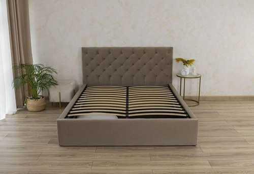 Кровать двуспальная с мягкой обивкой из велюра