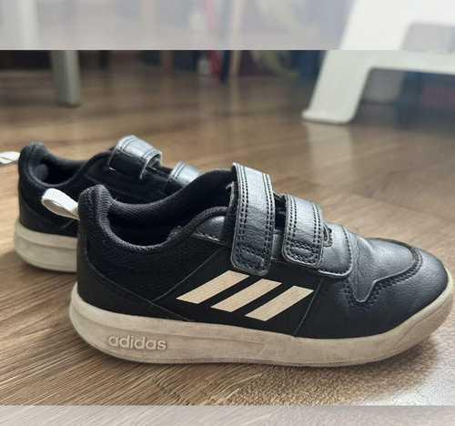 Кроссовки adidas оригинал