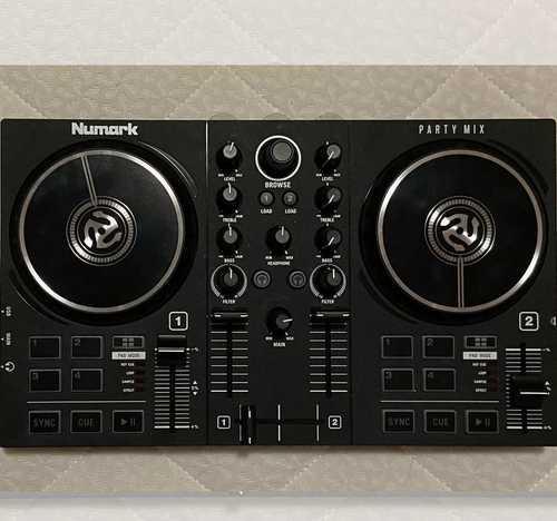 Numark PartyMix II dj controller