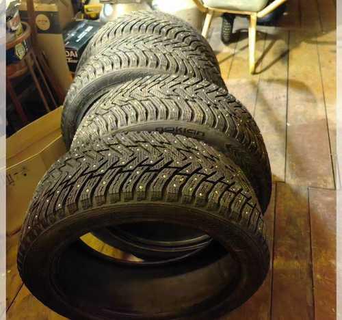 Nokian Tyres Hakkapeliitta 8 235/45 R18 98T