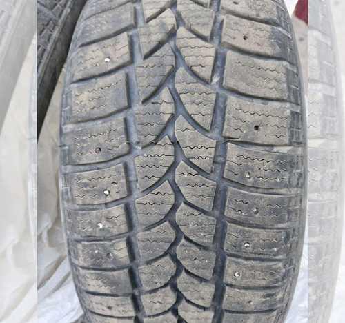 Tigar Sigura Stud 205/55 R16 94T