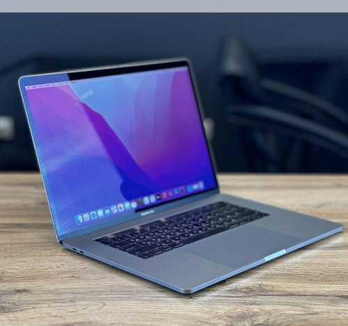 Macbook pro 15 2017 i7/16/512 (287 циклов)