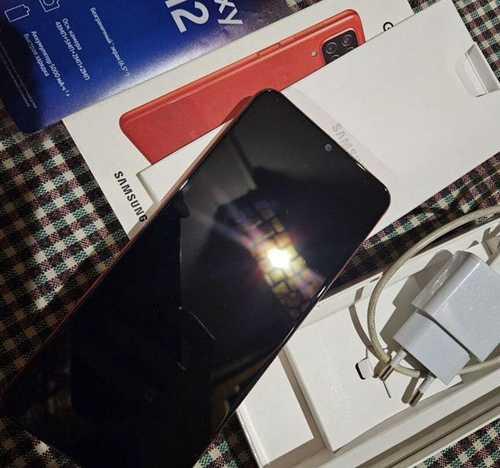 Samsung Galaxy A12, 2/32 ГБ