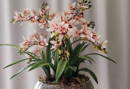 Цветочная композиция, орхидеи искусственные