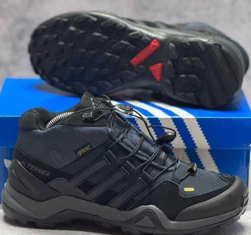 Зимние кроссовки Adidas terrex