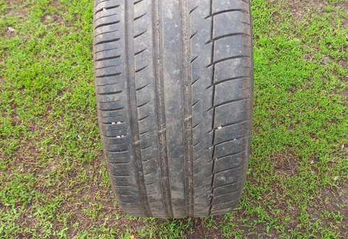 Triangle TR257 245/40 R17