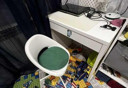 Письменный стол IKEA и стул икеа