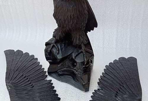 Скульптура из дерева-орел