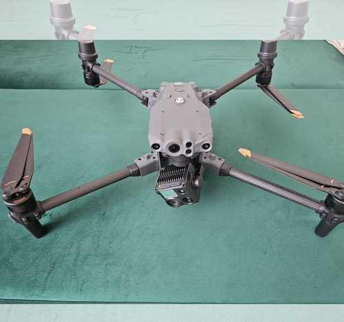 Квадрокоптер dji matrice 30t