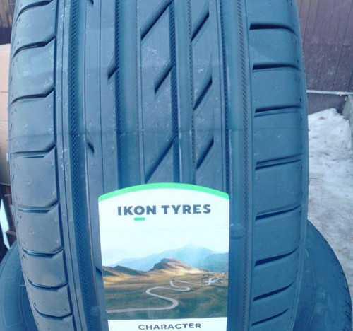 Ikon Tyres CHARACTER ULTRA 215/55 R17 98V