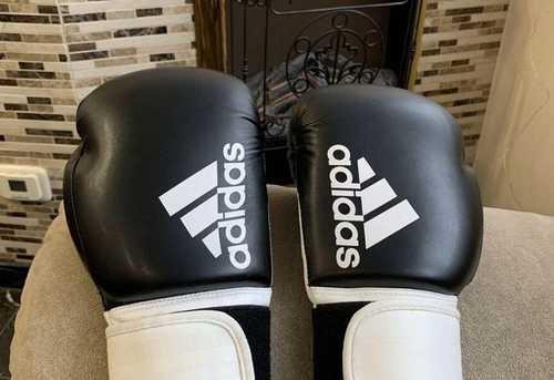 Боксерские перчатки adidas 10 унций