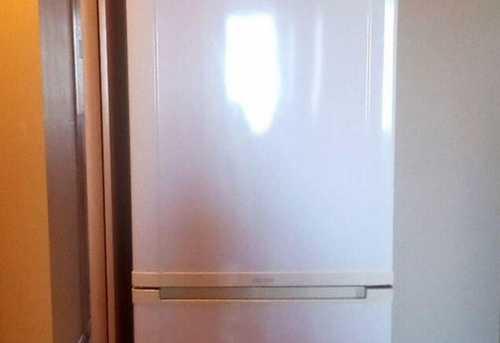 Холодильник на запчасти samsung RL39sbsw