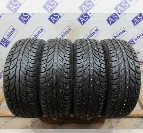 Cooper Weather-Master WSC 215/65 R17 96R