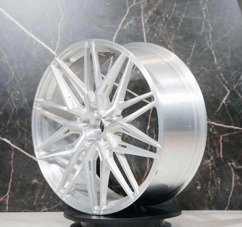 Кованные диски R22 BMW M5