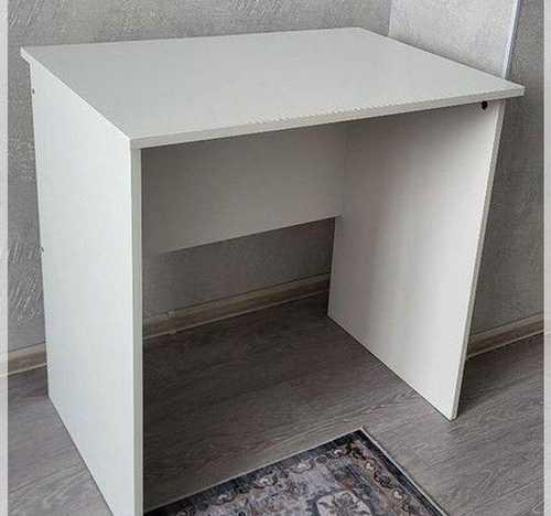 Письменный стол IKEA