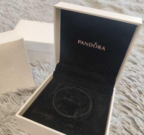 Коробки для украшений Pandora