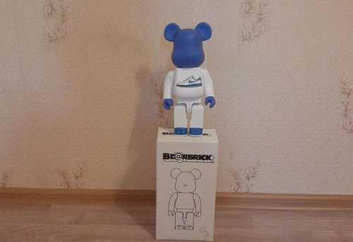 Машинка от bearbrick