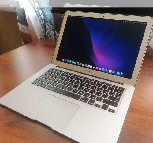 MacBook Air 13 (2017), 128 гб, Core i5, 1.8 ггц, R