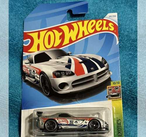 Hot wheels 1:64 dodge viper