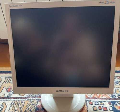 Монитор 17" Samsung SyncMaster 710N