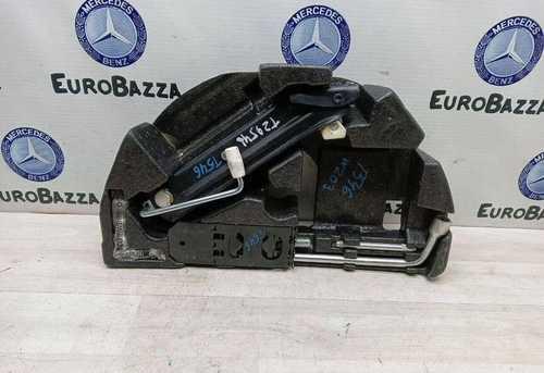 Набор инструментов Mercedes W203 Coupe