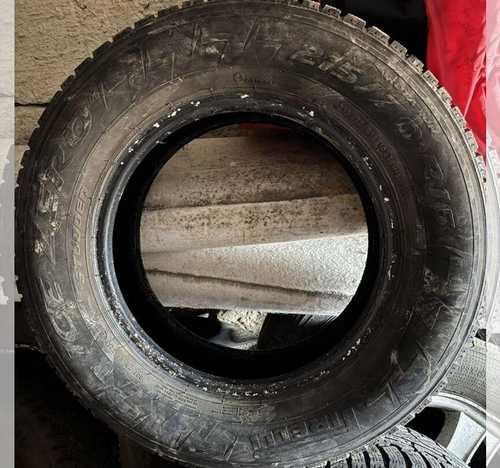 Pirelli Ice Zero SUV 215/70 R16 104T