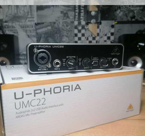 Внешняя звуковая карта behringer umc22