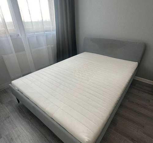 Кровать IKEA slattum 140х200   матрас IKEA