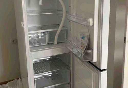 Новый Холодильник Indesit