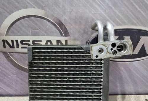 Испаритель кондиционера радиатор Nissan note E11