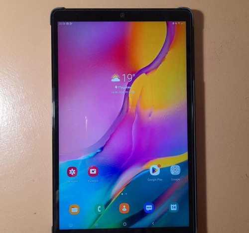 Планшет Samsung Galaxy Tab A SM-T515