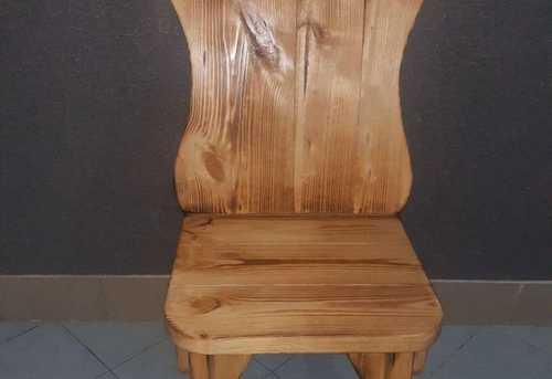 Стул- трон деревянный