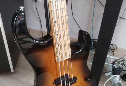 Бас гитара Samick bass