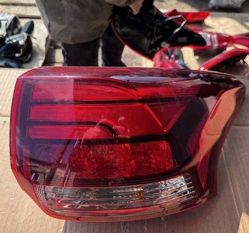 Комплект фонарей Mitsubishi Outlander 3 2015-2022