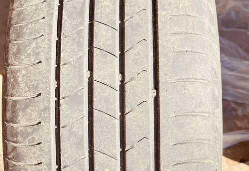 Kumho Radial 857 215/55 R17