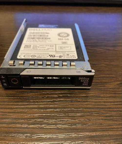 Жесткий диск Dell 960gb SATA