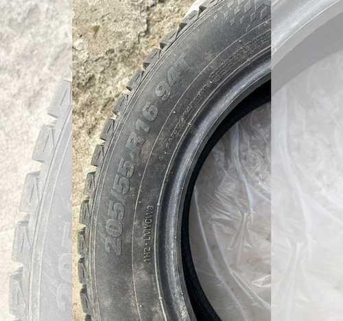 Kumho WinterCraft Ice Wi32 205/55 R16 94T