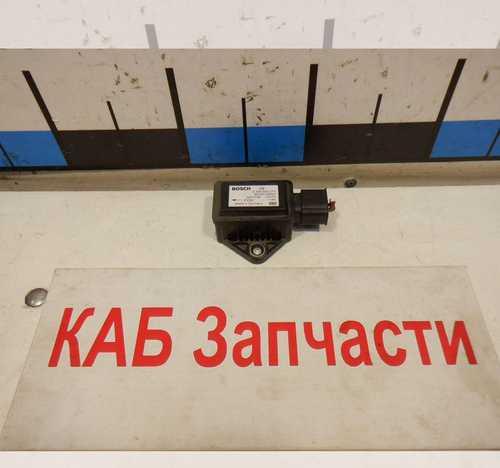 Датчик курсовой устойчивости Toyota Avensis 2