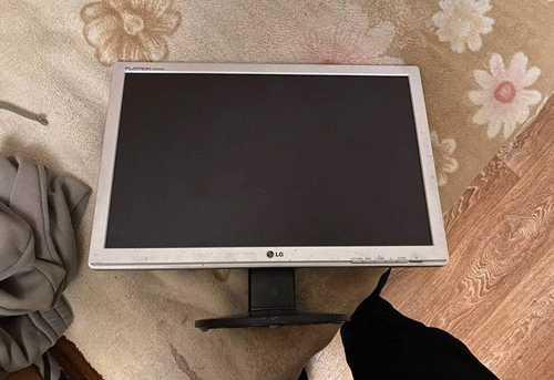 Монитор LG flatron W2042S