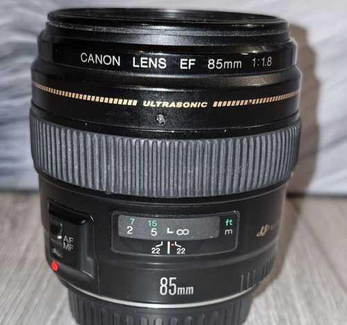 Canon EF 85mm f1.8 USM