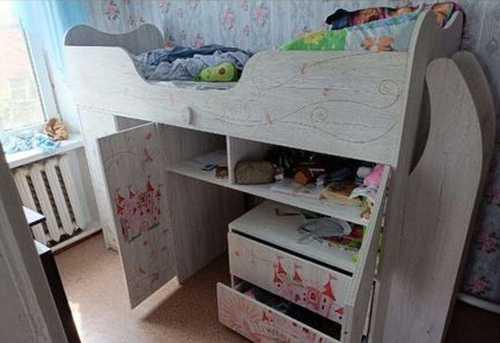 Детская кровать чердак со шкафом