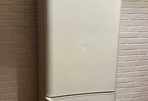 Холодильник Indesit C138G.016