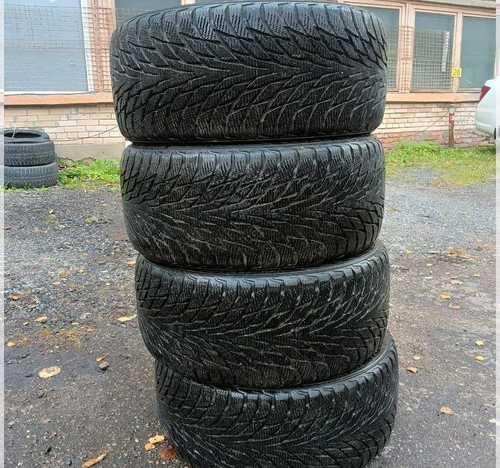 Nokian Tyres Hakkapeliitta R2 245/40 R18 97R