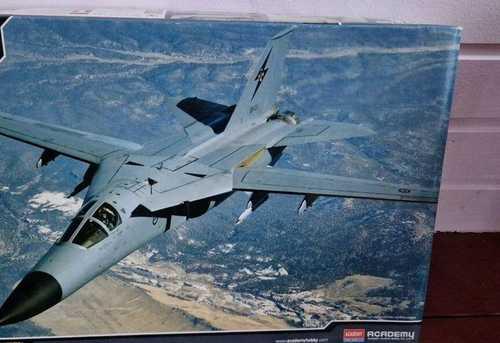 Сборная модель самолета F-111C