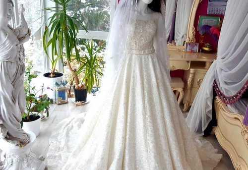 Свадебное платье со шлейфом 44-50. Аренда, продажа