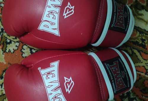 Боксерские перчатки 10 oz reyvel